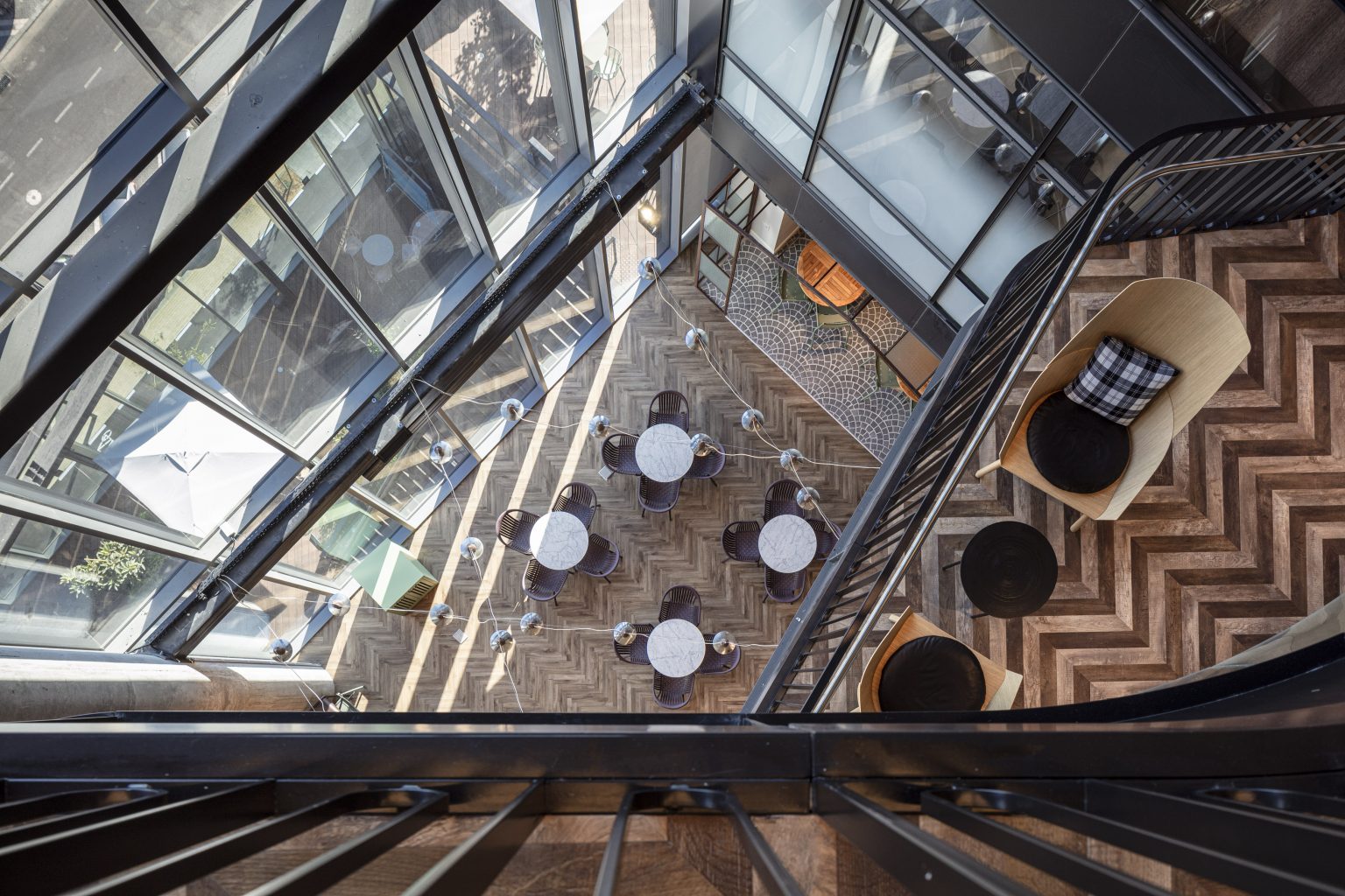 MICROSOFT : GINDI STUDIO